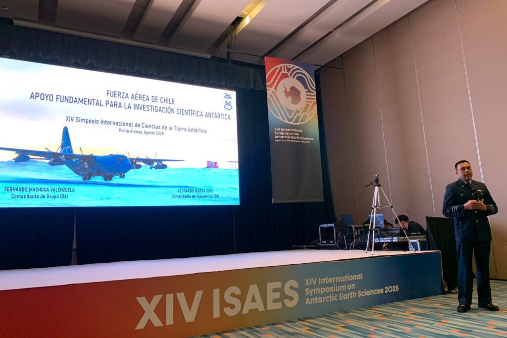 Fuerza Aérea de Chile expuso sobre su trabajo científico en la ...